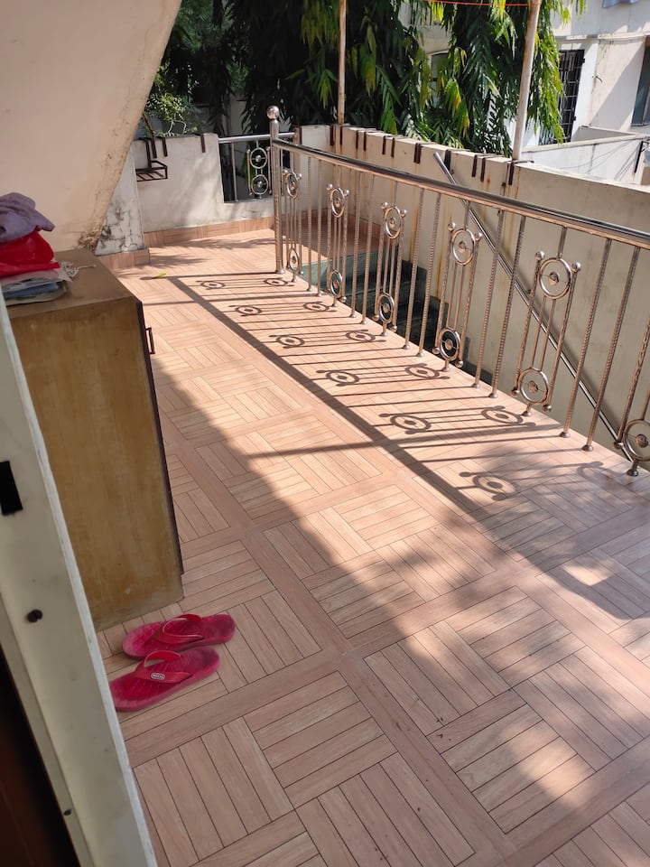 Bungalow With Three-side View. - Ahmedabad