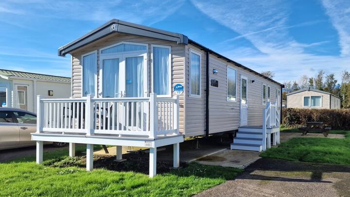 Belinda, Church Farm, Pagham - Bognor Regis