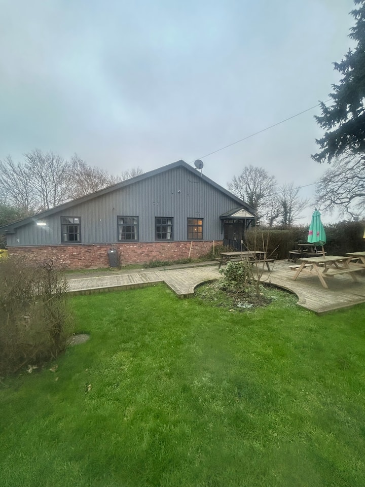 Tayleur Lodge - Telford
