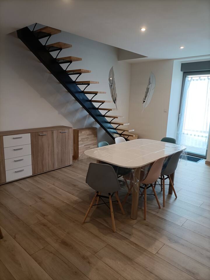 Petite Maison à La Campagne - Joinville