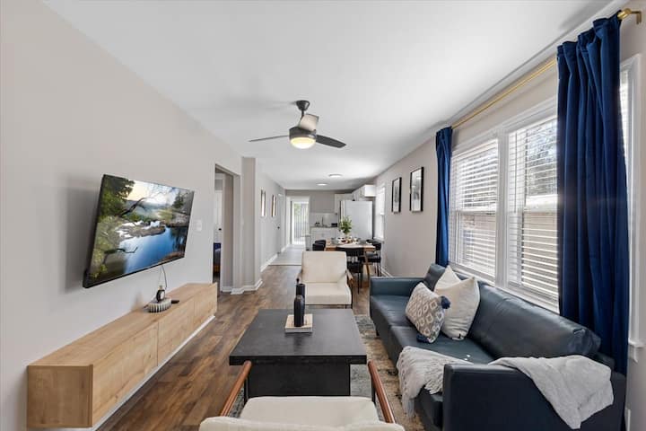 Bright & Airy Sanford Retreat-hosts Up To 6 Guests - 百老匯