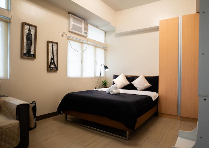 Elegant Unit, Fast Wifi, Near Makati Medical Centr - Metro Manila