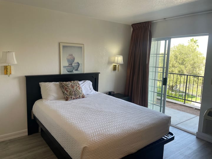 Riverfront 2 Bedroom Suite - Laughlin, NV