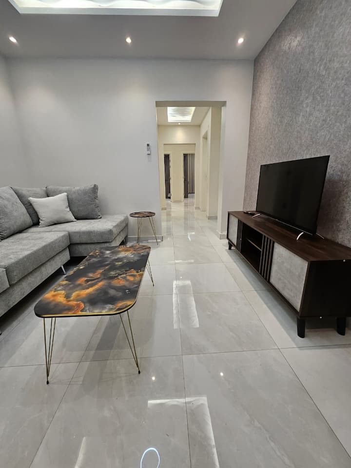 Large 2br Apt In Prime Location - Jeddah