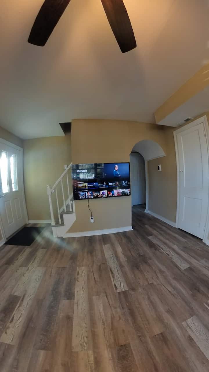 7 Person King 4 Bedroom Sleeper Free Driveway Pkng - Glendora, NJ