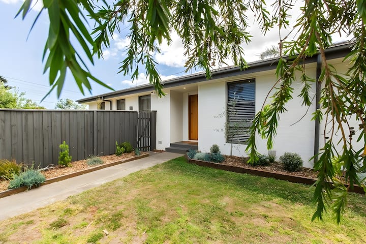 Coastal Escape In Mornington - Mornington