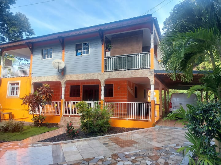 Villa Gadette 1 à 6 Personnes,calme,rivière,marina - Deshaies