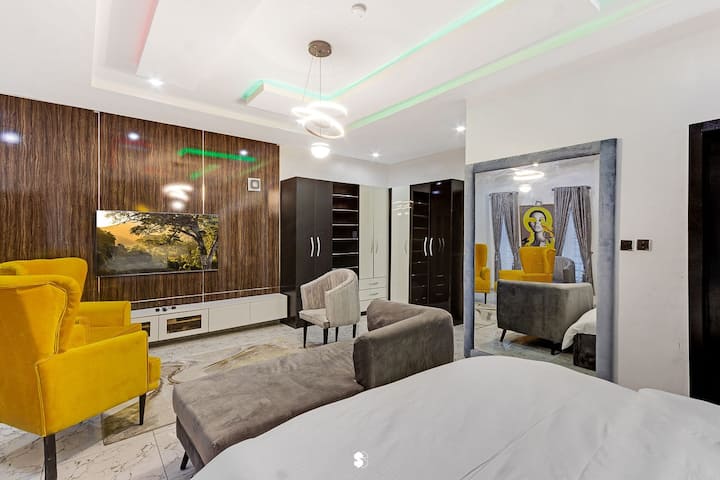 Beautiful 4-bedroom Apartment, Snooker, Jacuzzi - Nigeria