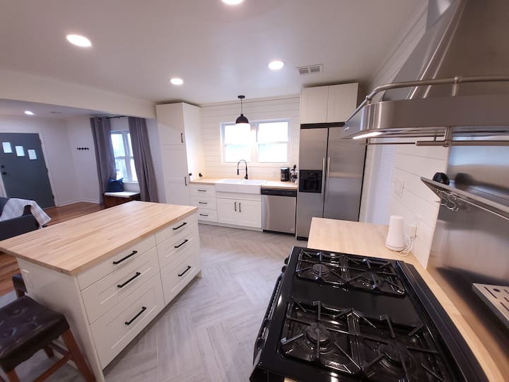 Smart Home With 2 King Beds - Osage Casino - Sand Springs