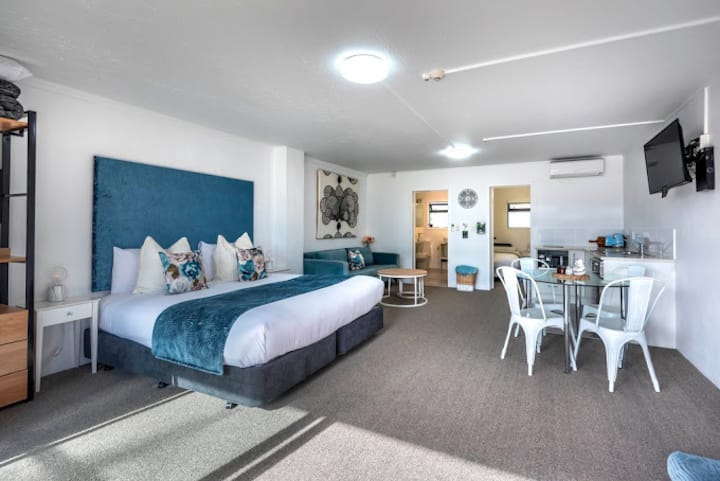 Deluxe Family Apartment - Waiwera