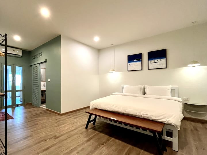 Connected Family Room With Patio - Khao Lak