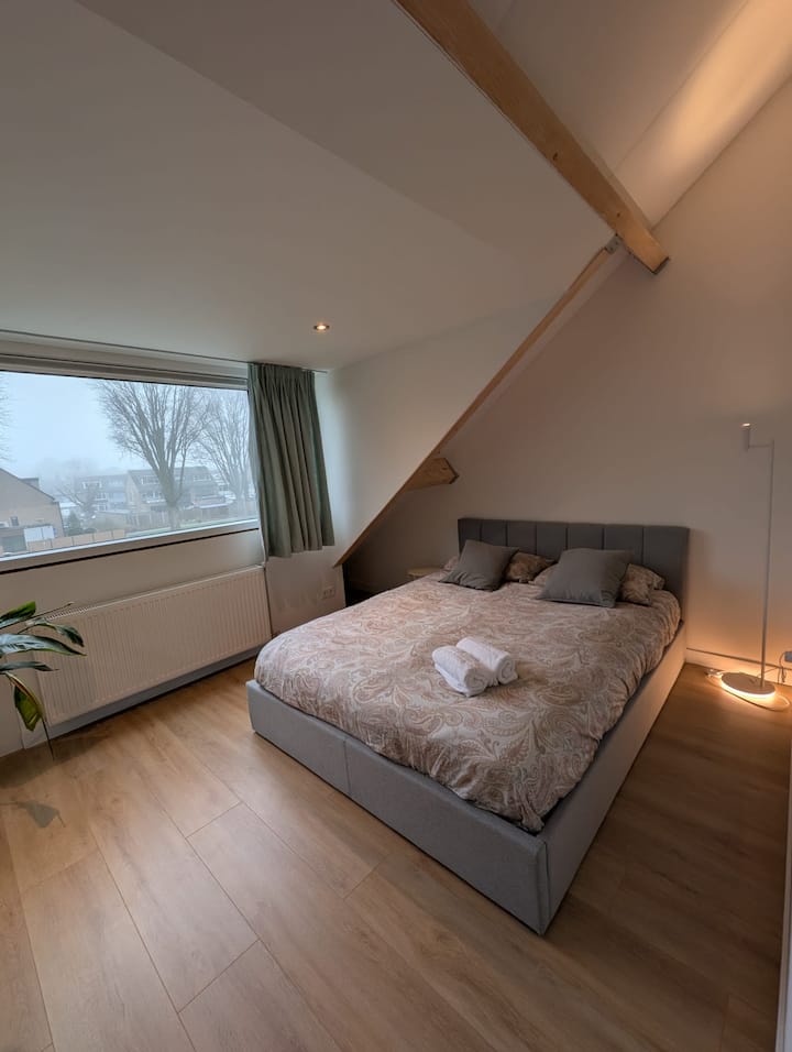 Ruime Comfortable Kamer - Barendrecht