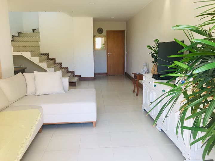 Linda Casa Próxima A Praia De Itacoatiara - Niterói