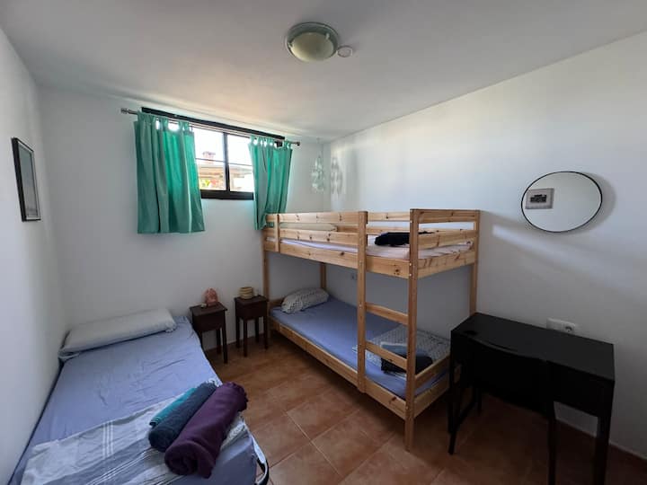 Hostel 62 - 3bed Shred Room 3 - Corralejo