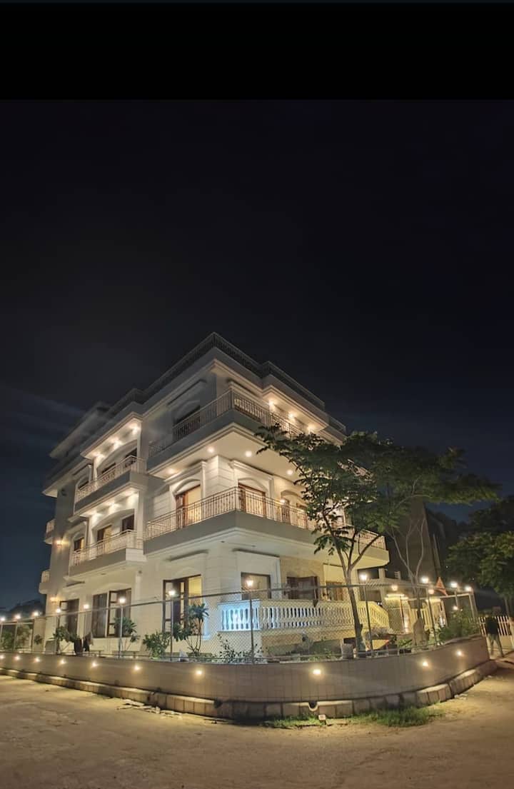 White House @ Chandigarh Airport - Sahibzada Ajit Singh Nagar