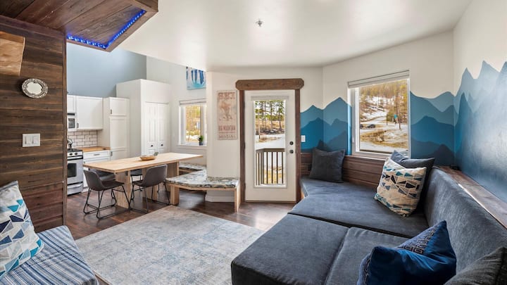 A Hidden Gem On Whitefish Mtn | 6 Beds | Sleeps 12 - Montana