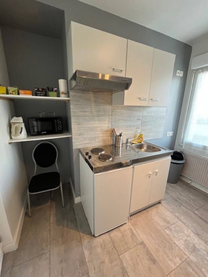 Chambre Individuelle Avec Sdb - Lit 2 Personnes N1 - Saumur