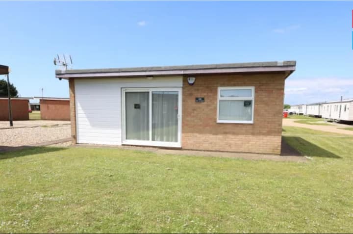 2 Bedroom Chalet - Greatstone - Dungeness