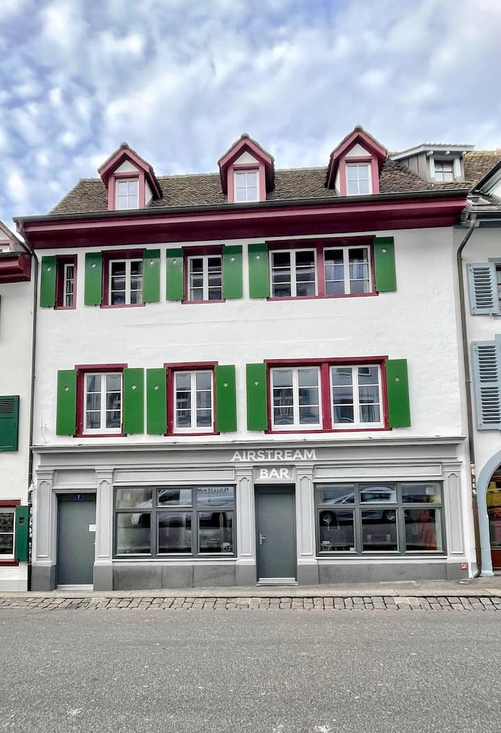 Historical Guesthouse #Selfcheckin #Newlyrenovated - Basel