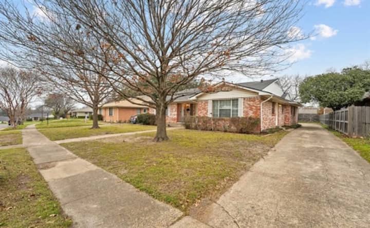 2br Getaway Near Arboretum - Dallas, TX