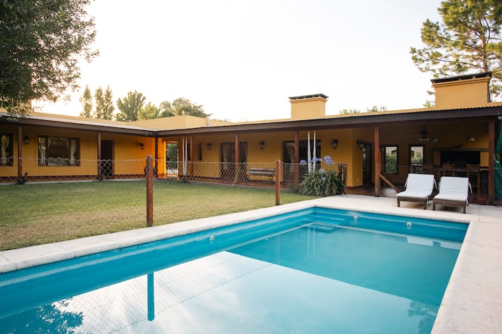 Casa Familiar 4 Personas - San Antonio de Areco