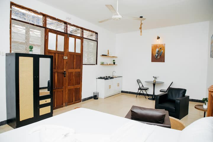 Studio Room At The Grove - Zanzibar