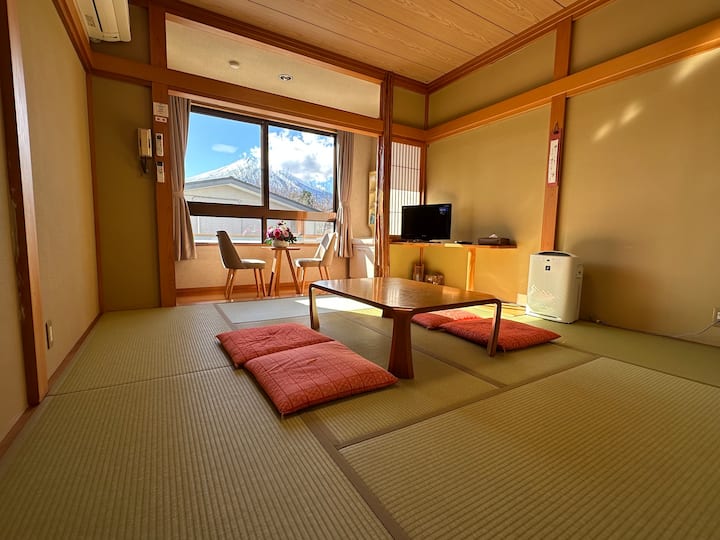 和室から富士山を堪能! 1~4名様 バス/トイレ共用【禁煙】 - 富士吉田市