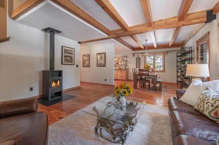 Spacious Mountain Retreat - Truckee, CA