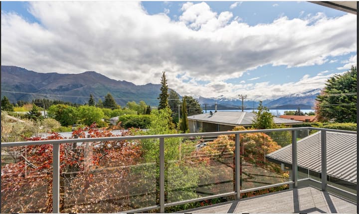 Lake Views Apartment - Wanaka