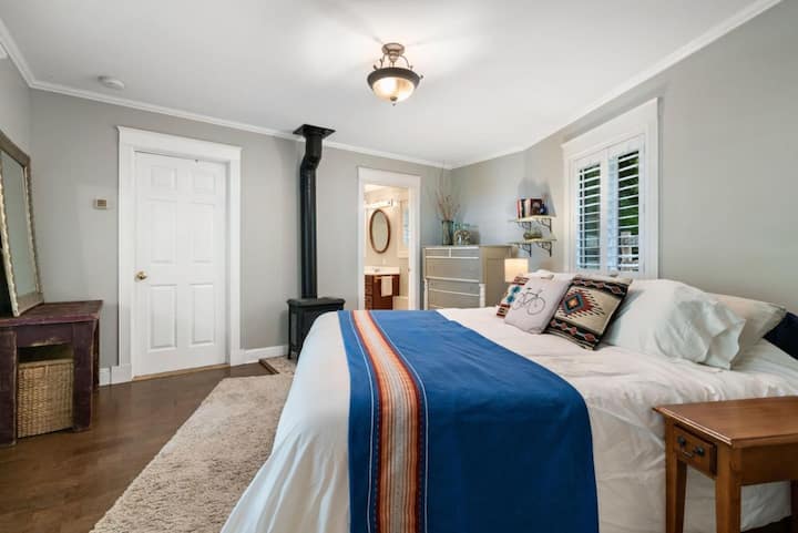 Sunrise Cabin Guesthouse - Davenport, CA
