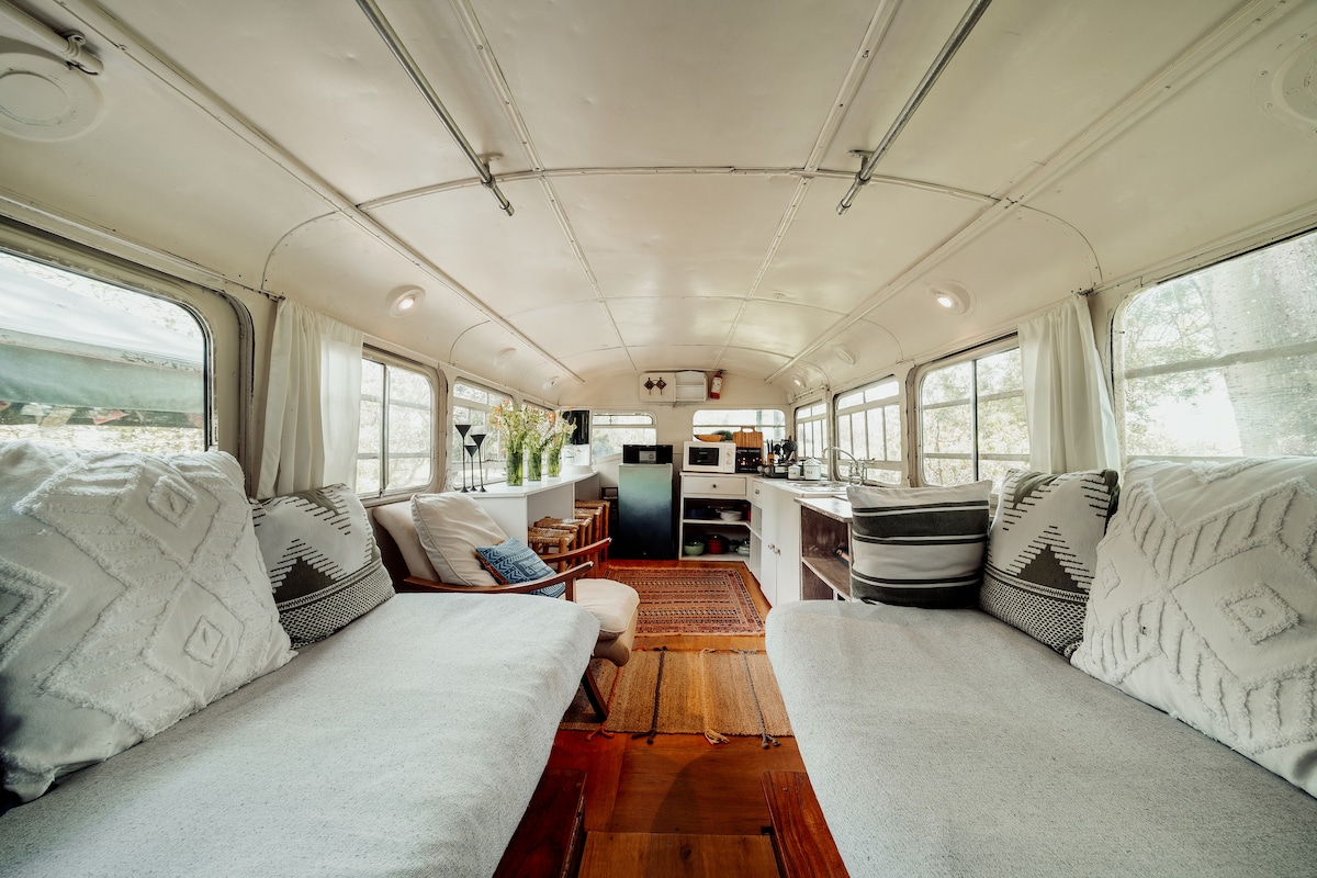 ★The Brandy Bus, Glamping In a Quiet Paradise - Buses for Rent in ...