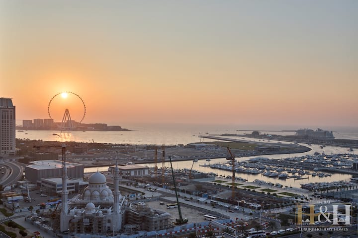 Sunset Bliss: Dubai Eye Views - Dubai Marina