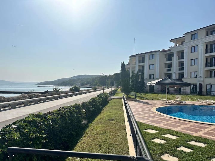 Apartment Sea Sunrise - Free Parking, Carpe Diem - Balchik