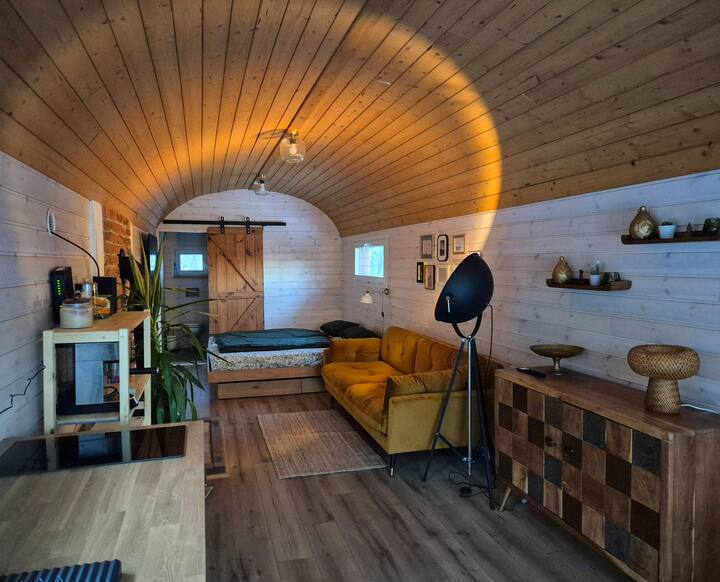 Kisvacok - Tiny Cabin In The Danube Bend - Börzsöny