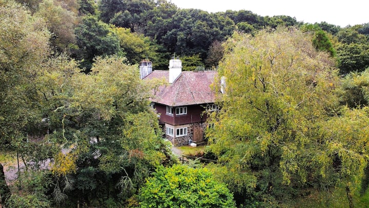 Secluded Adventure House - Devon