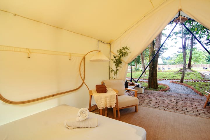 Th01 · Th01 · The Haven - Safari Tent 4 Pax - 