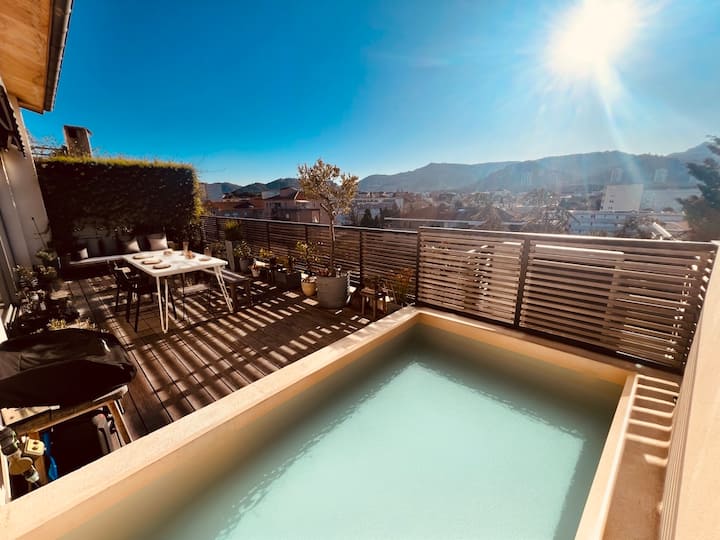 Duplex Piscine, Ascenseur Privé, Calanques, Plage - Marseille