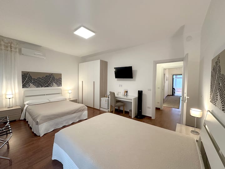 Bb Villa Paradiso, Quadruple Room Private Bathroom - Urbino