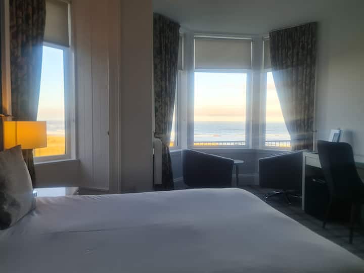 Poseidon's Inn - Lossiemouth