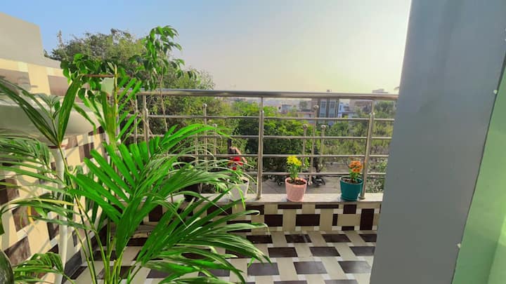 Shanti Tiwari Homestay - Satna