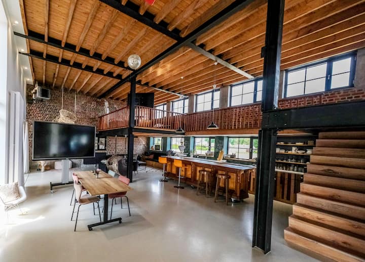 Unique Location: Old Factory, Beautiful Loft! - Izegem