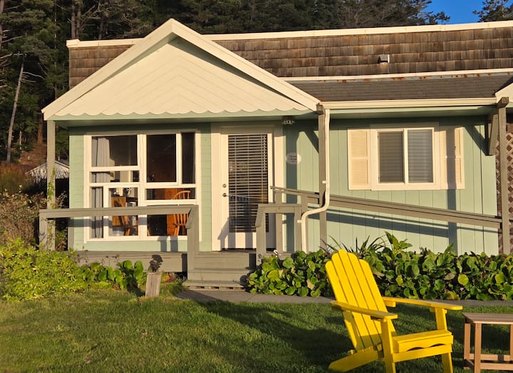 Ocean View Thyme Cottage - Mendocino, CA