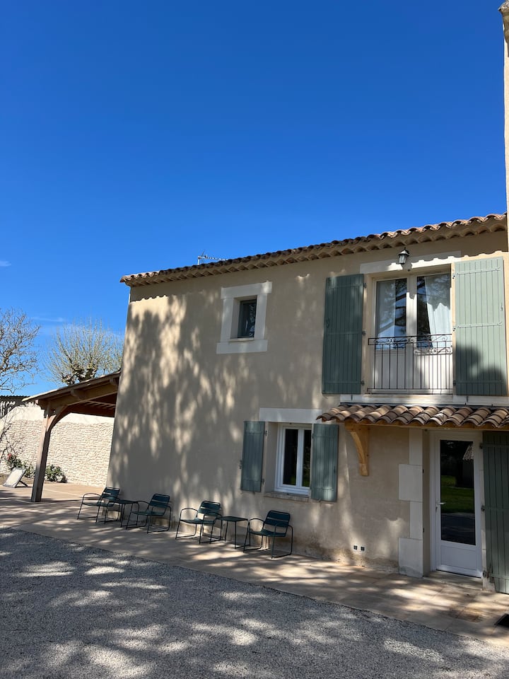 Charmante Dépendance Dans Propriété Privée - Le Thor