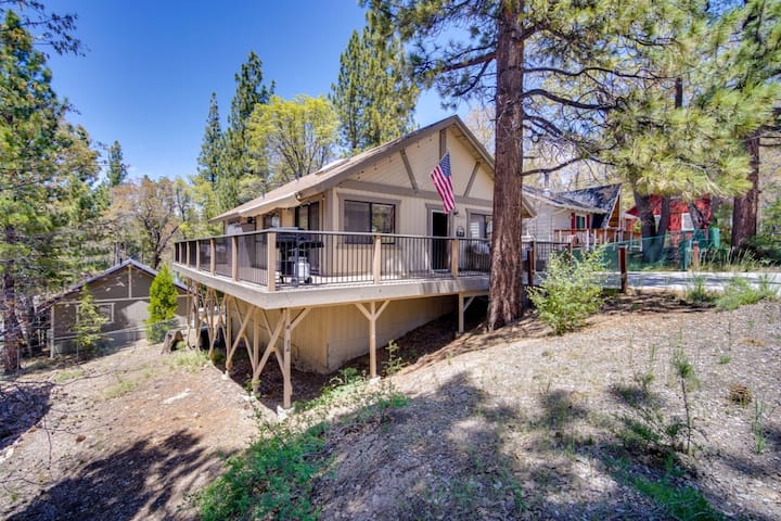 The Drowsy Den + Firepit/bbq + Large Patio! - Big Bear Lake, CA