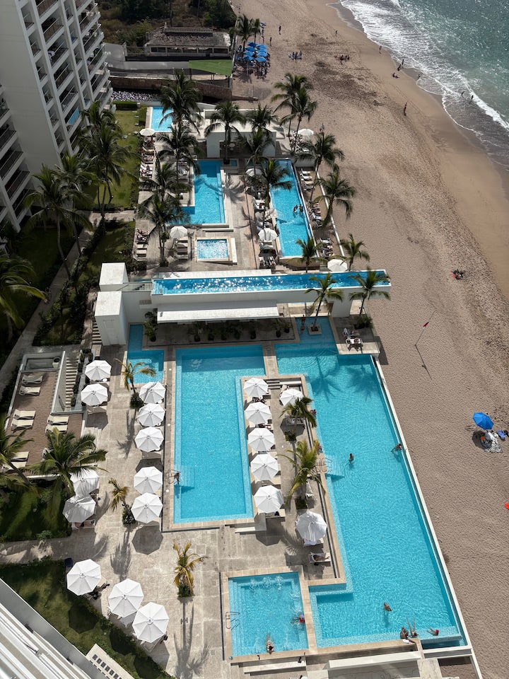 Luxury 3-bedroom Beachfront Condo At Harbor 171 - Mexico