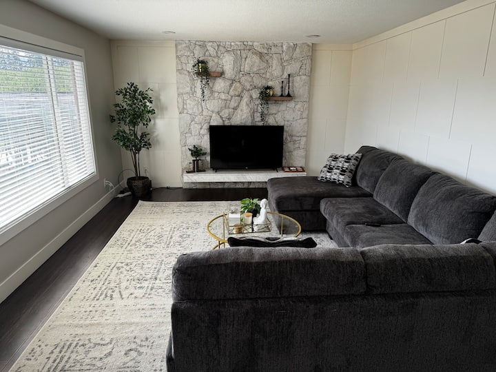 Silver Oak Retreat | Luxe Stay - Creston