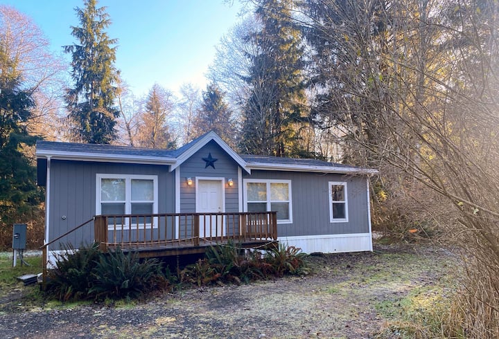 Cozy 3-bedroom, 2-bathroom Home - Forks, WA