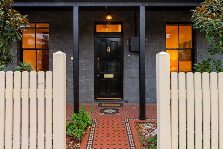 One-bedroom Cottage In The Heart Of Williamstown - Williamstown