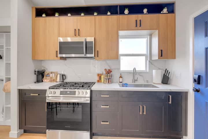 Modern And Cozy Studio Retreat - Rosemead, CA