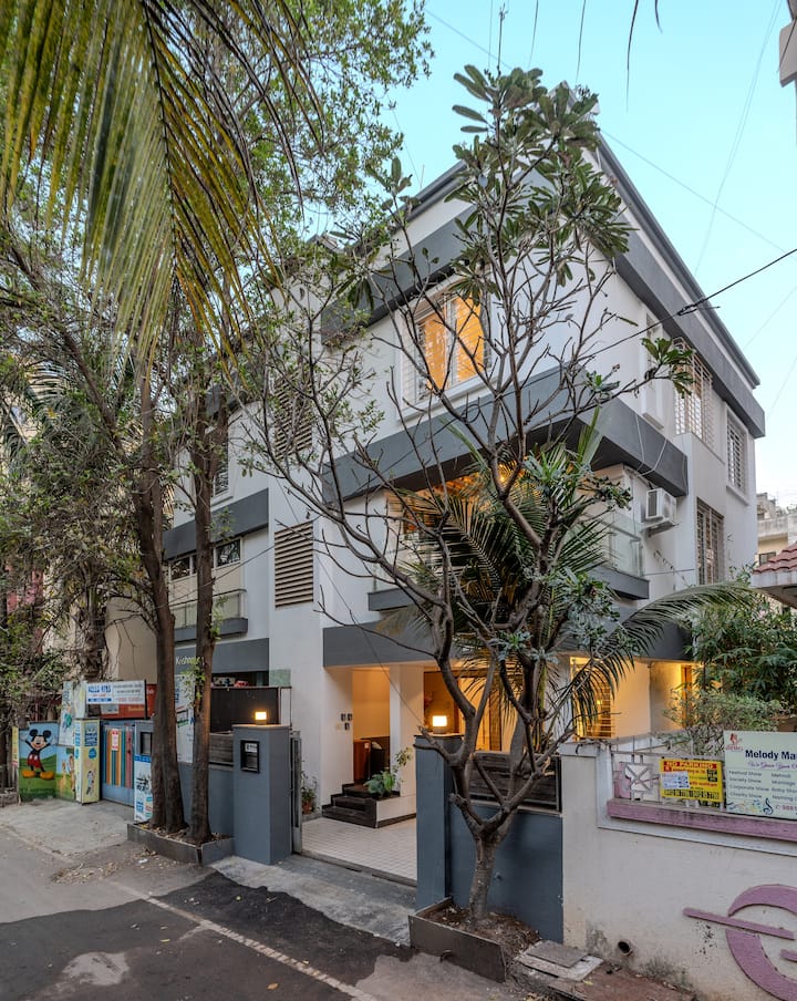 Rivaa Studio Near Airport - Pune (India)